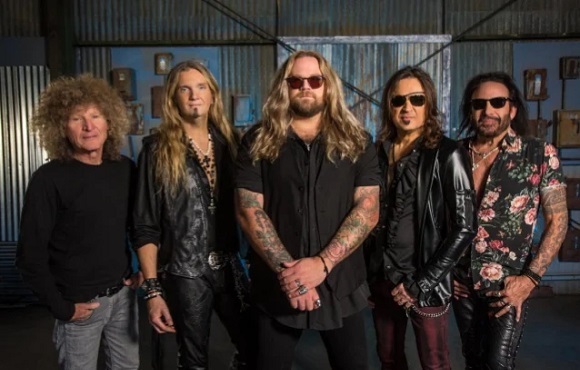 Iconic släpper debutskiva